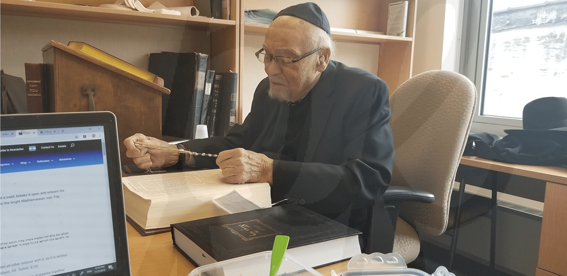 Rabbi Moshe David Tendler ZT"L - Blue Fringes - Techeiles - Tekhelet ...