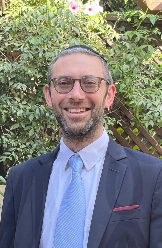 Rabbi Shmuli Phillips - Blue Fringes - Techeiles - Tekhelet - Techelet ...