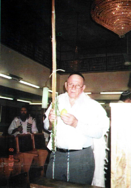 The Chalban - Rabbi Chaim Cohen Perachyah / Farkhiya - Blue Fringes ...